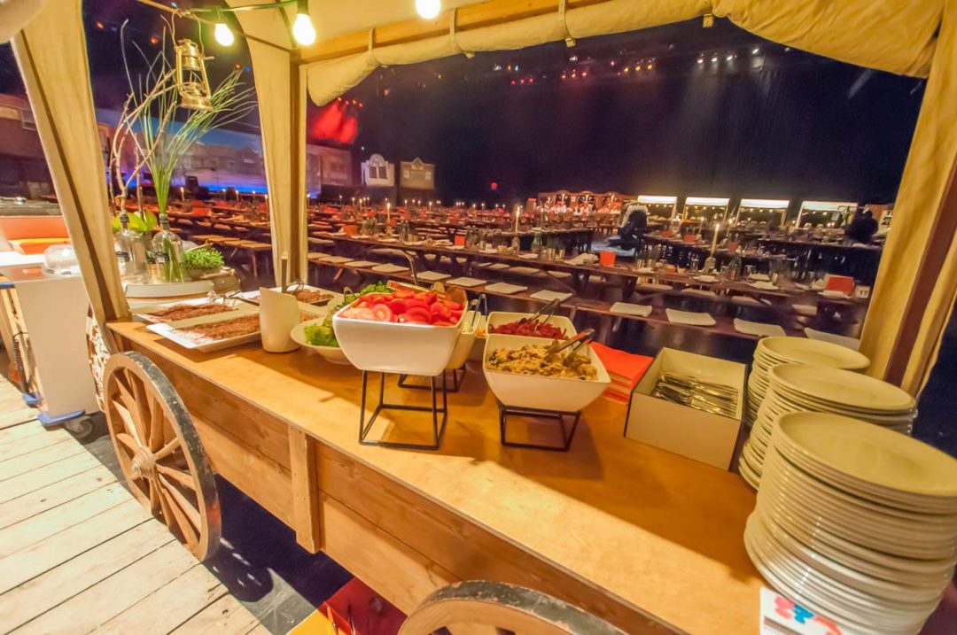 Chuck-Wagon Western Buffet | Wild West Party